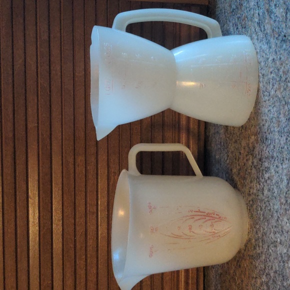 Tupperware | Kitchen | Vintage Tupperware Measuring Cups Set Of 2 ...